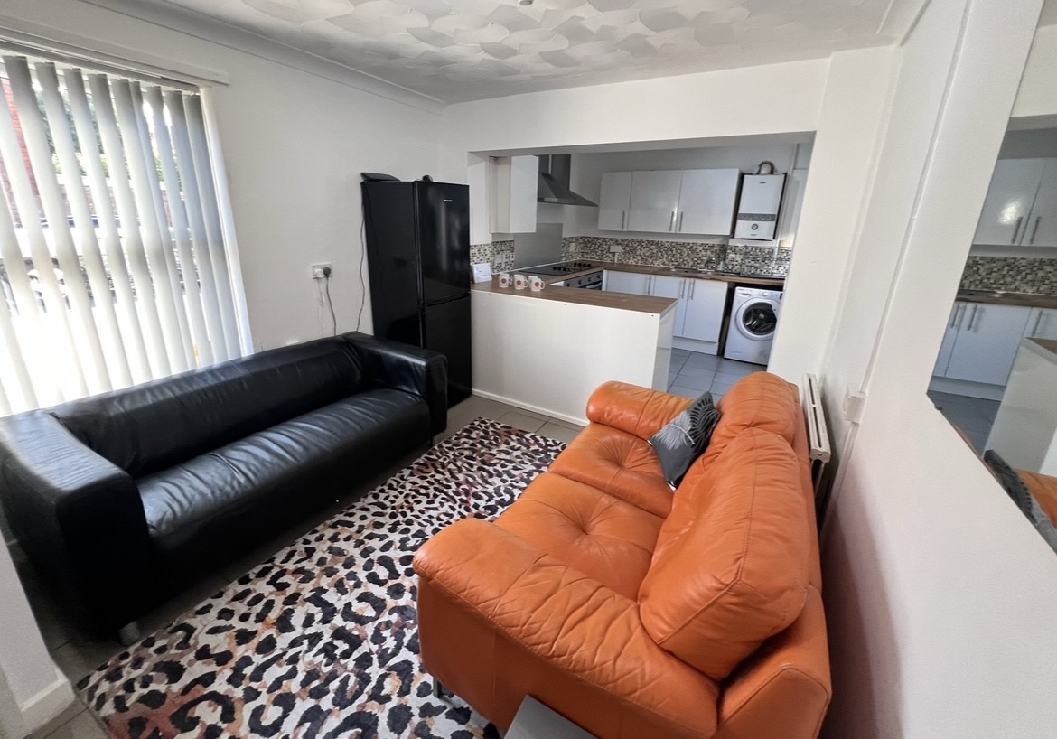 6 bedroom house for rent Harriet Street, Cardiff, CF24 4BX | UniHomes