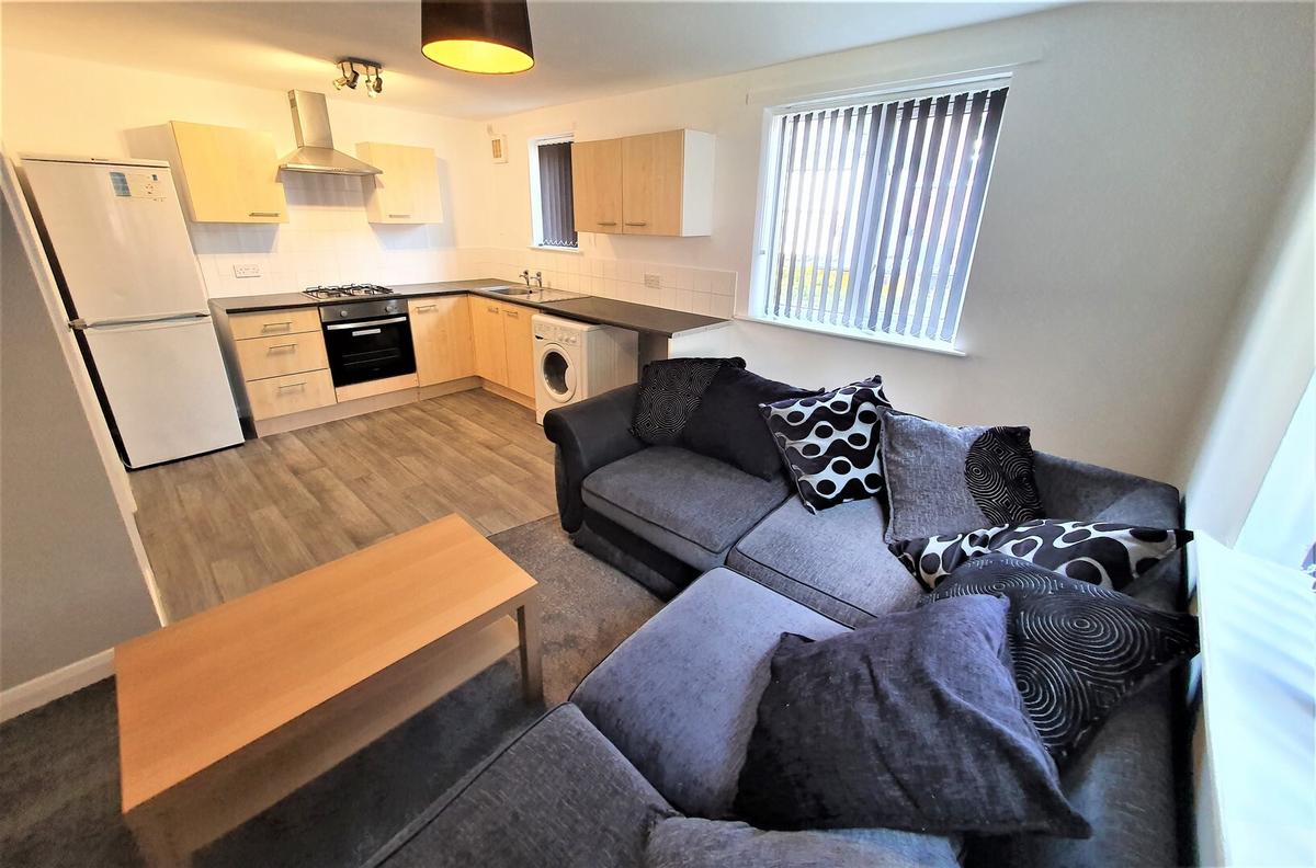 2 bedroom house for rent 50 - 56 De Grey Street Hull, HU5 2SA | UniHomes