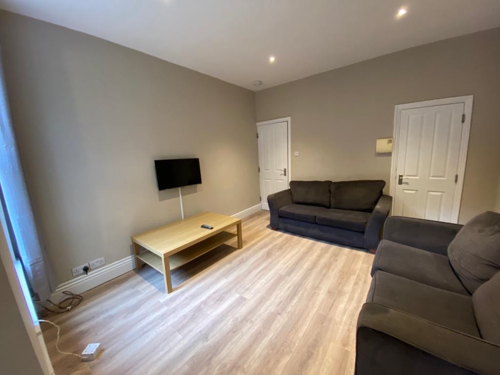 5 bedroom house for rent Sharrow Vale Road Sheffield, S11 8ZB | UniHomes