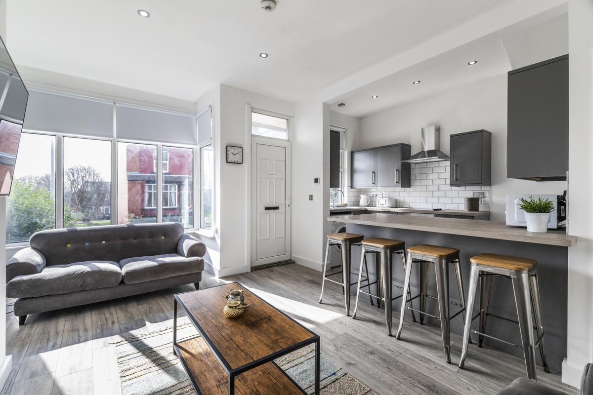 5 bedroom house for rent Talbot Terrace Leeds, LS4 2RN | UniHomes