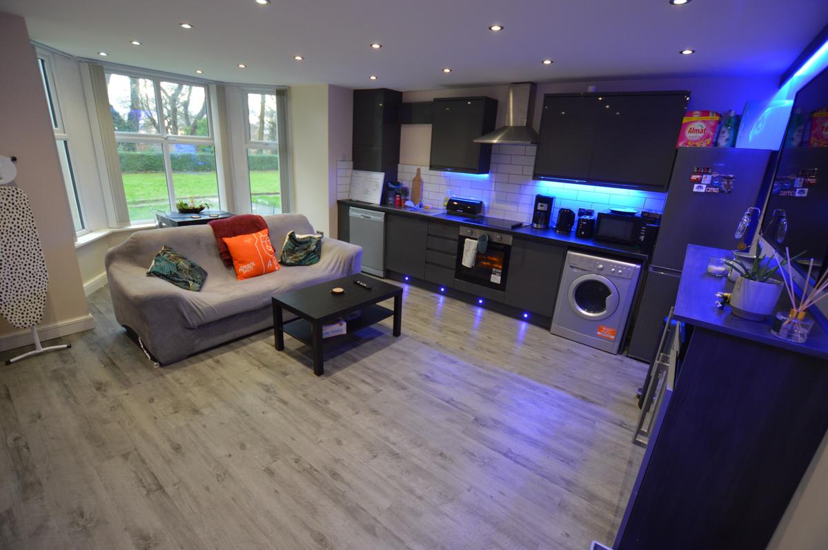 2 bedroom apartment for rent Montpellier Terrace, Leeds, LS6 2EX | UniHomes