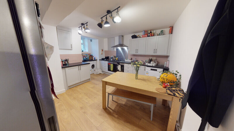 8 bedroom house for rent Victoria Road, Leeds, LS6 1AS | UniHomes