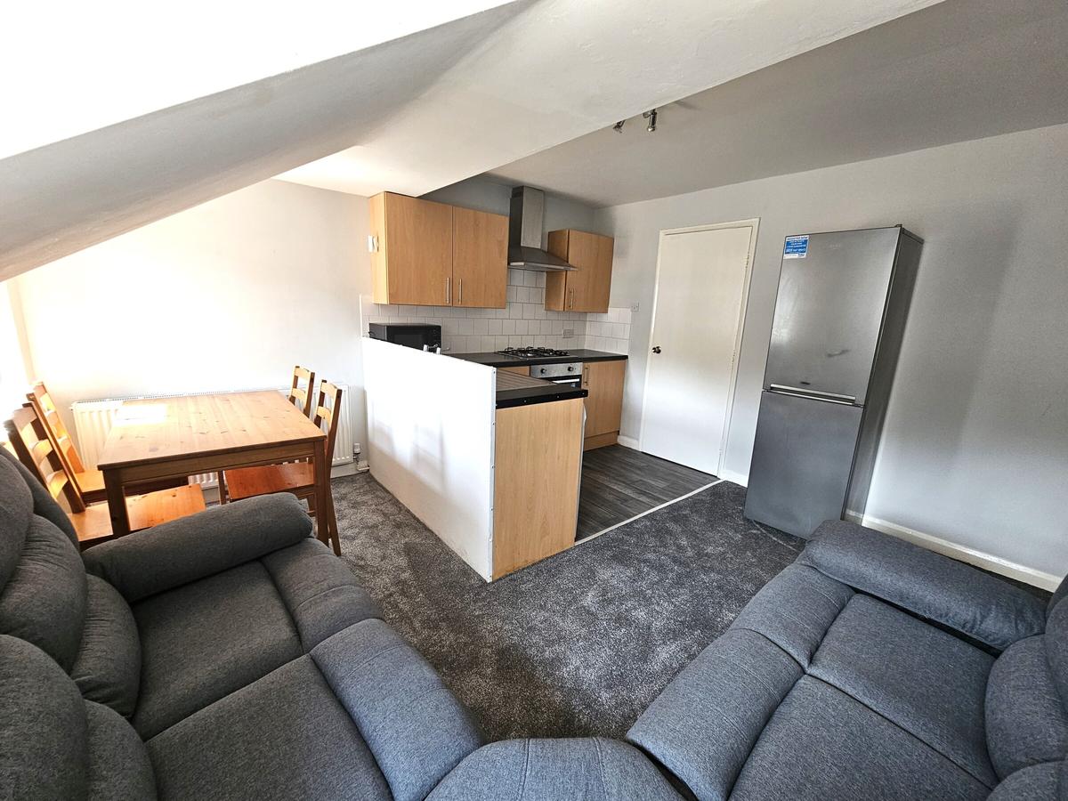 2 bedroom house for rent De Grey Street Hull, HU5 2SA | UniHomes