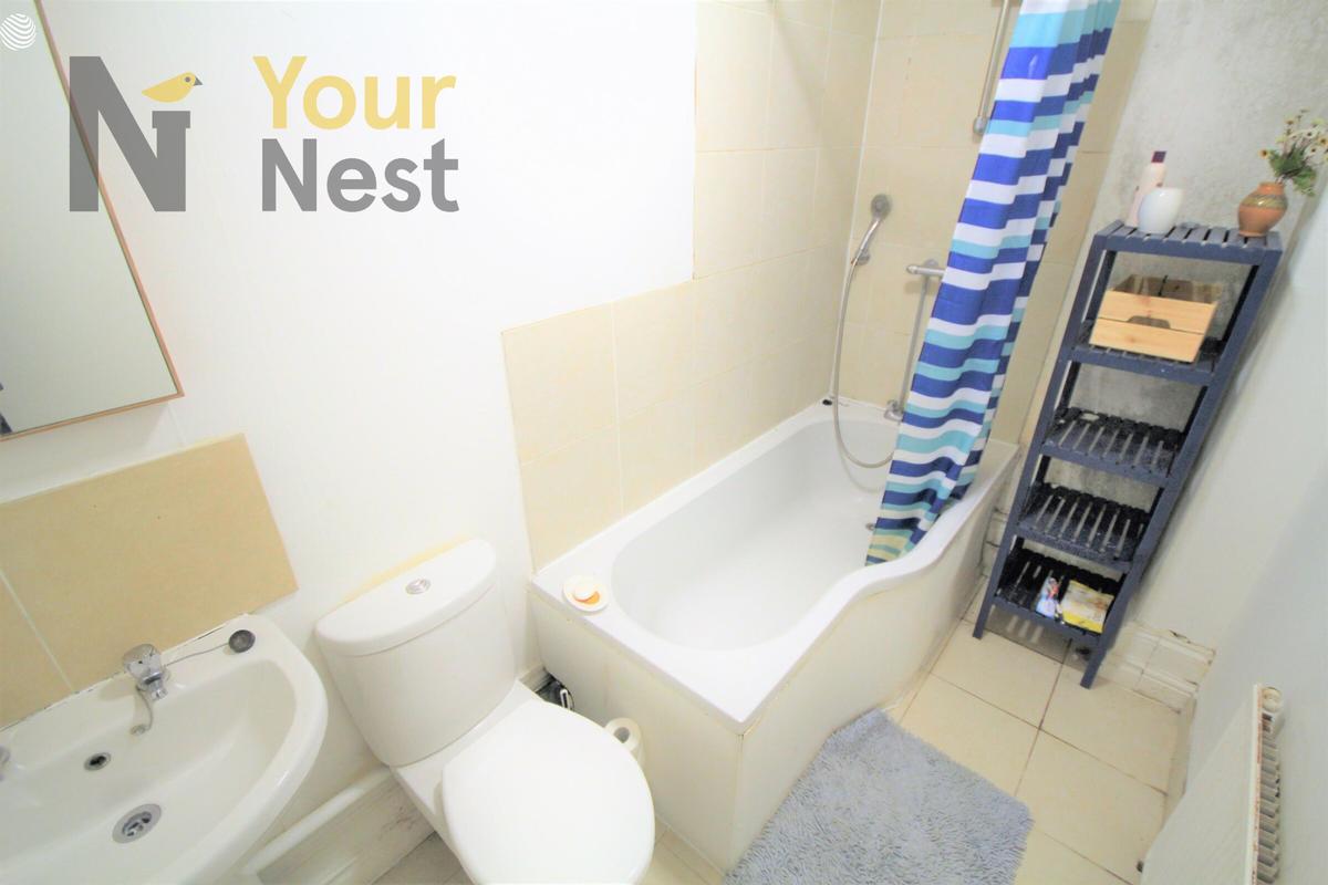 3 bedroom apartment for rent Headingley Avenue Leeds, LS6 3EP | UniHomes