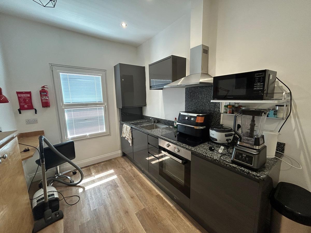 1 bedroom apartment for rent 11 Osborne Terrace Newcastle, NE2 1NE ...