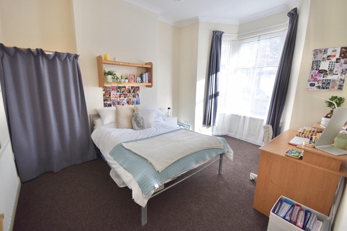 8 bedroom house for rent Harriet Street Cardiff, CF24 4BU | UniHomes