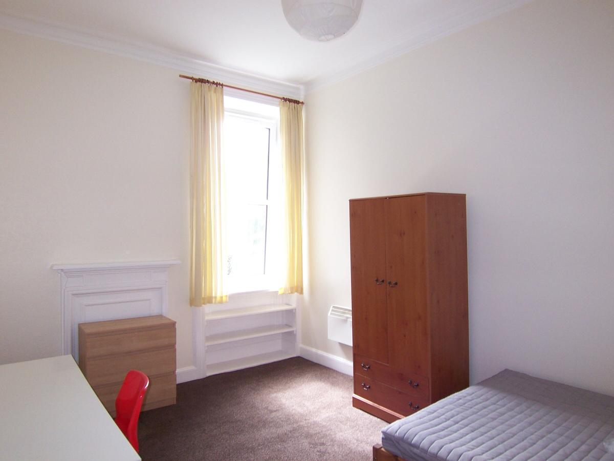 4 bedroom apartment for rent Polwarth Gardens Edinburgh, EH11 1LJ ...
