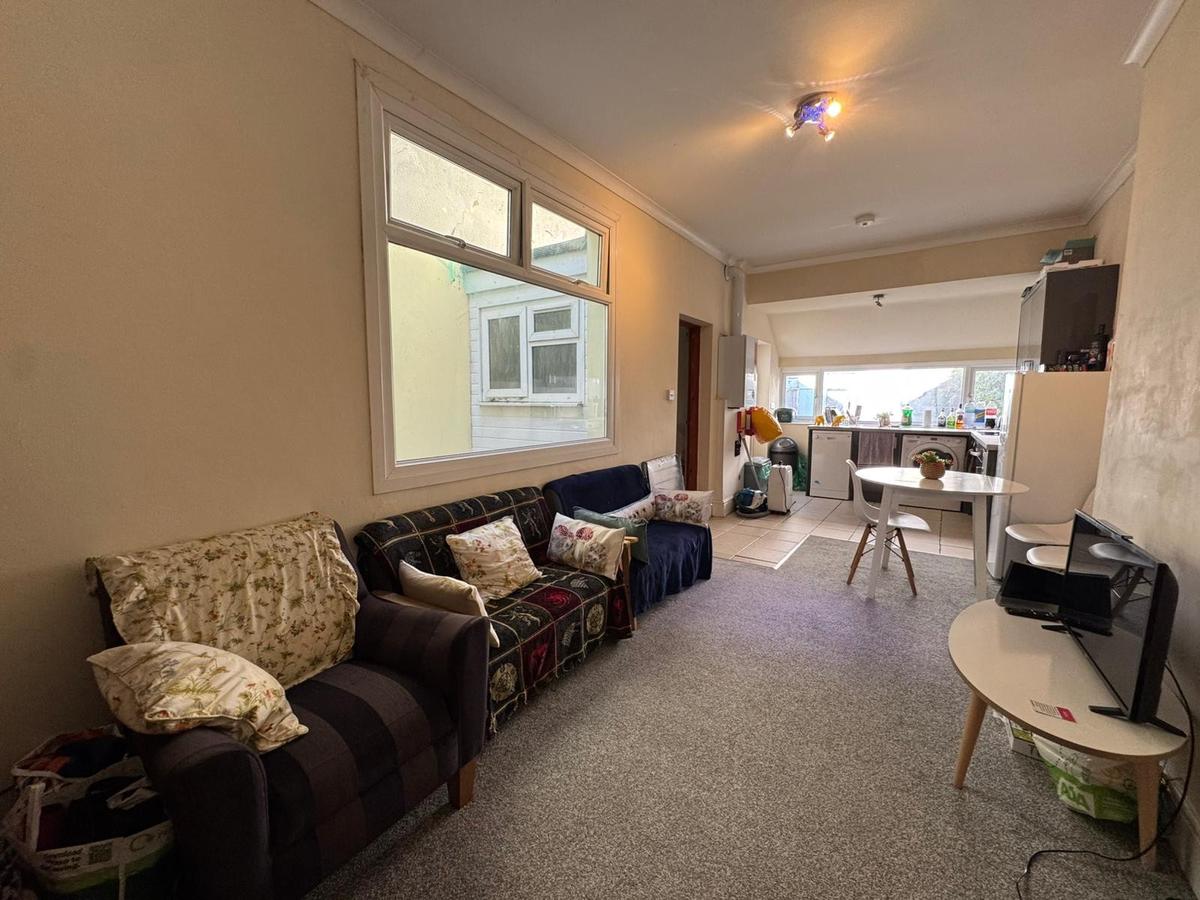 2 bedroom apartment for rent St. Helens Avenue Swansea, SA1 4NW | UniHomes