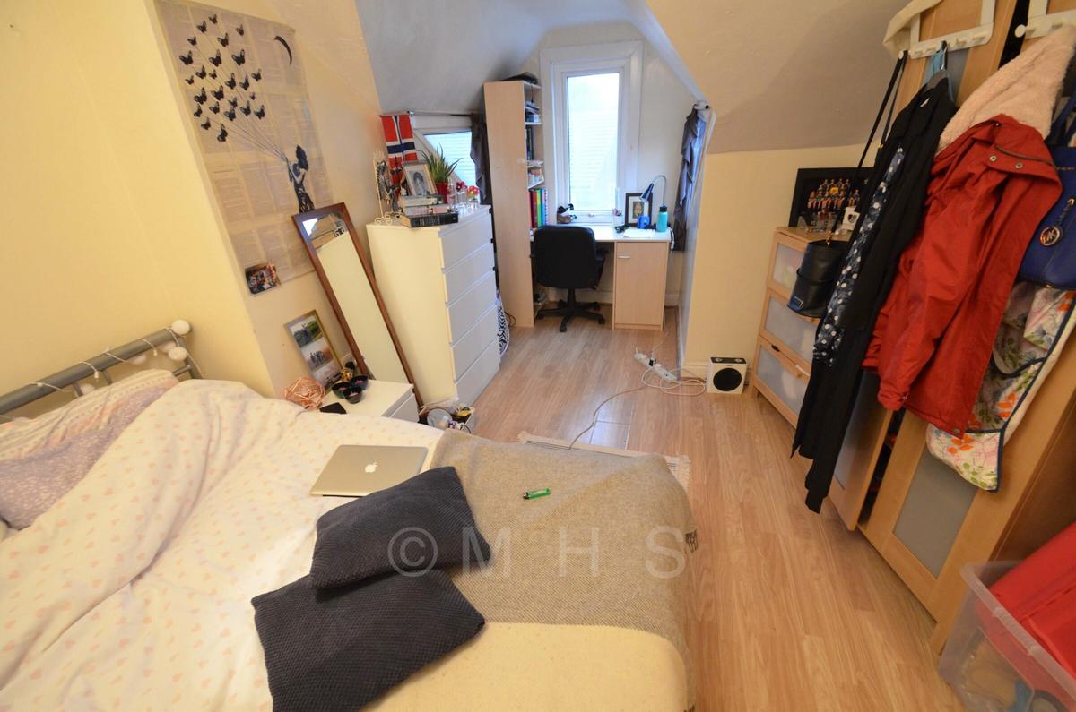 4 bedroom house for rent Delph Lane Leeds, LS6 2HQ | UniHomes