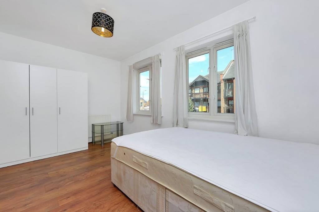 4 bedroom house for rent Ferry Street London, E14 3DT | UniHomes