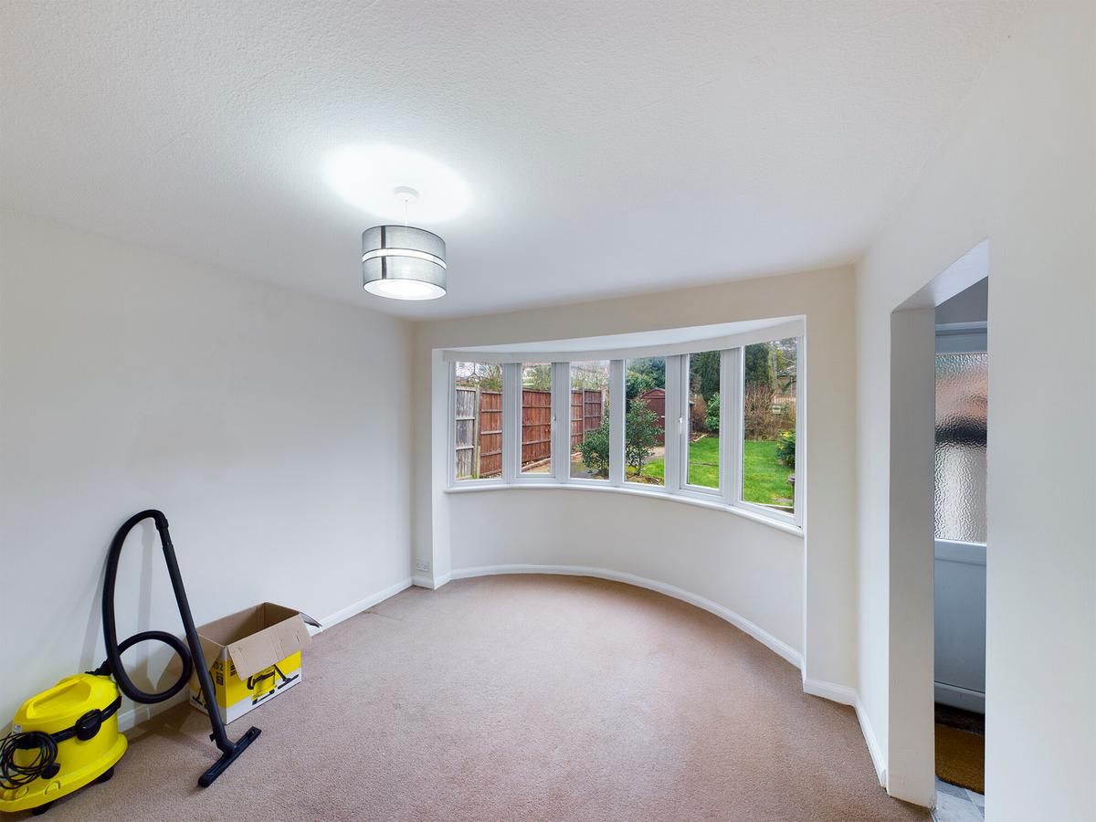 3 Bedroom House For Rent Charles Avenue Nottingham Ng9 2sh Unihomes