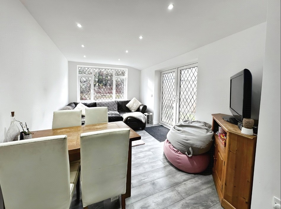 4 bedroom house for rent Chamberlain Road Southampton, SO17 1PQ | UniHomes