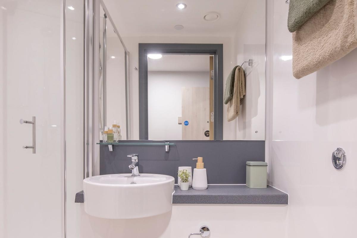 1 bedroom apartment for rent Cookridge Street Leeds, LS2 8GL | UniHomes