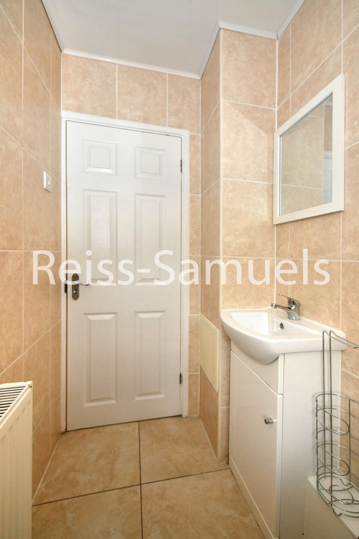 4 bedroom house for rent Patmore Estate, London, SW8 4JY | UniHomes