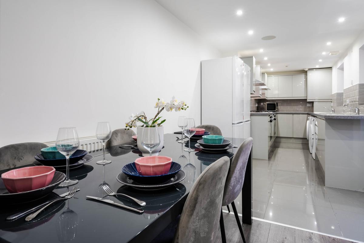 4 bedroom house for rent Whitman Street Liverpool, L15 0HU | UniHomes