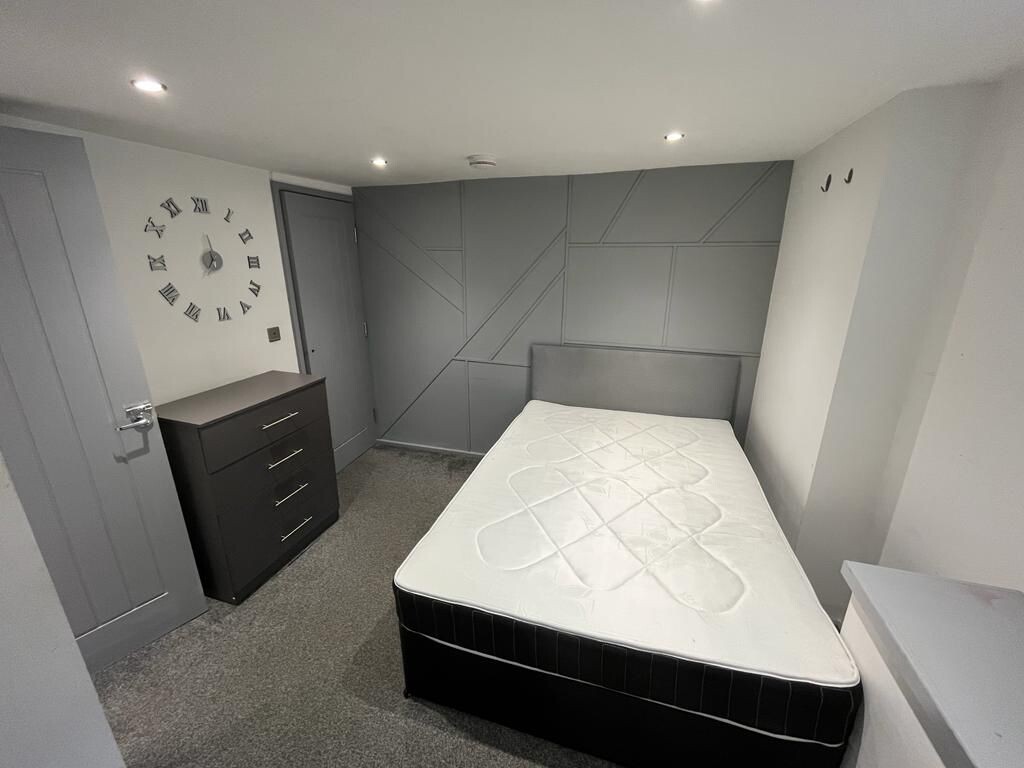 6 bedroom house for rent Welton Place, Leeds, LS6 1EW | UniHomes