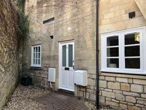 2 bedroom apartment for rent Millbrook Place Bath, BA2 4JY | UniHomes