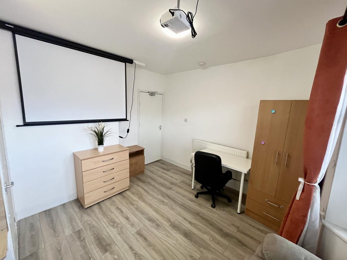 2 bedroom house for rent Beeston Road Nottingham, NG7 2JQ | UniHomes