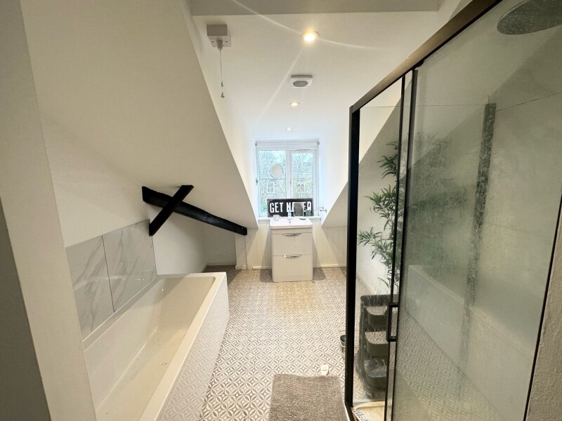 10 bedroom house for rent Delph Lane, Leeds, LS6 2HQ | UniHomes