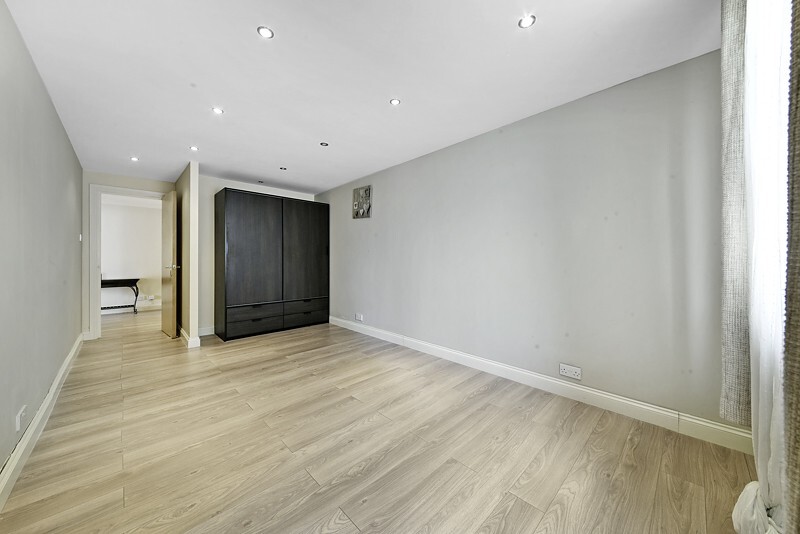 2 bedroom apartment for rent Millennium Drive London, E14 3GH | UniHomes