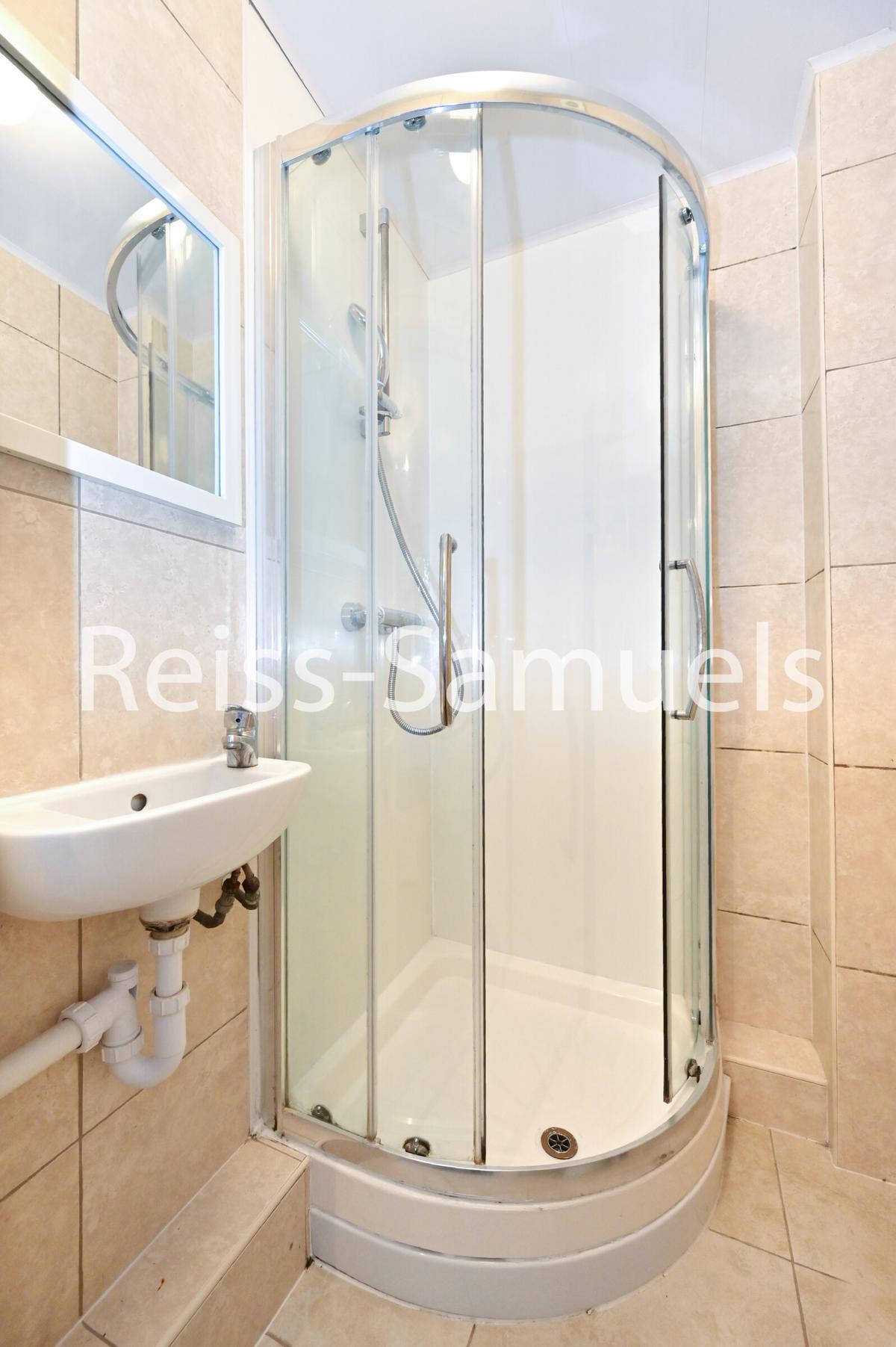 4 bedroom house for rent Cooks Road, London, SE17 3NG | UniHomes