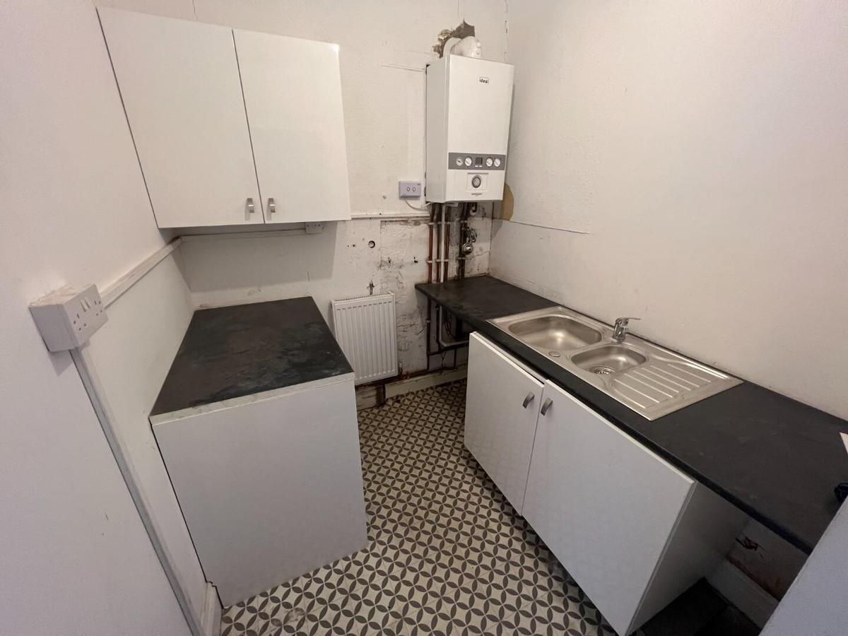 4 bedroom house for rent Albany Road, Cardiff, CF24 3RR | UniHomes