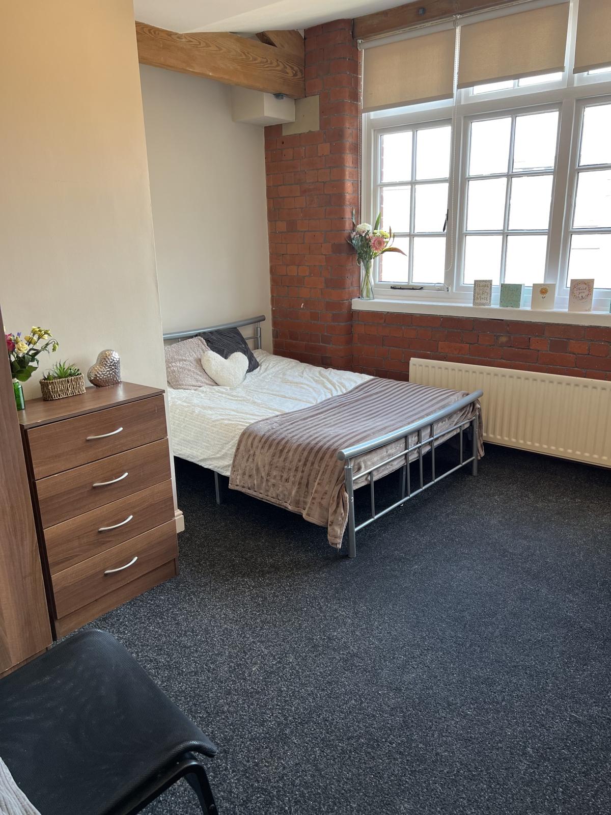 8 bedroom apartment for rent Bells Square Sheffield, S1 2FY | UniHomes