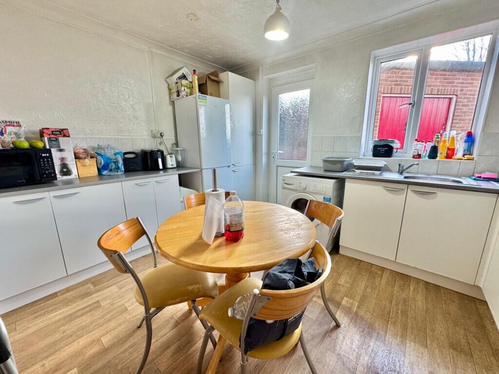 4 bedroom house for rent Edgeworth Road Norwich, NR5 8JD | UniHomes
