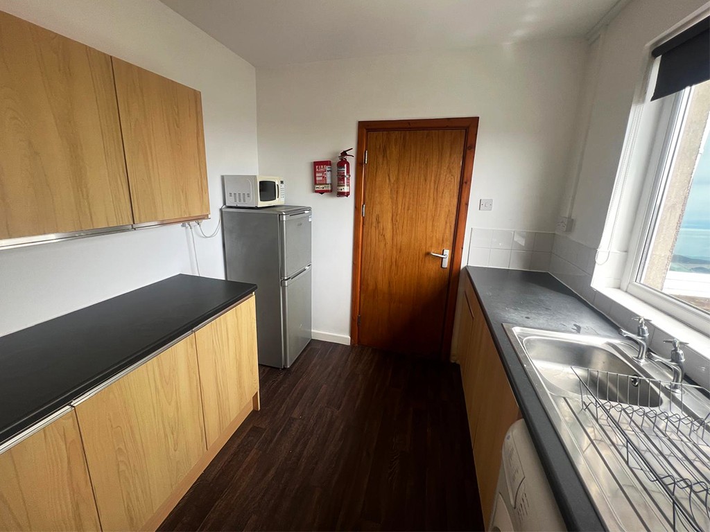 3 bedroom apartment for rent Victoria Terrace Swansea, SA1 4LS | UniHomes