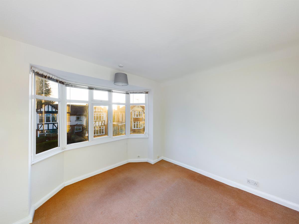 3 Bedroom House For Rent Charles Avenue Nottingham Ng9 2sh Unihomes