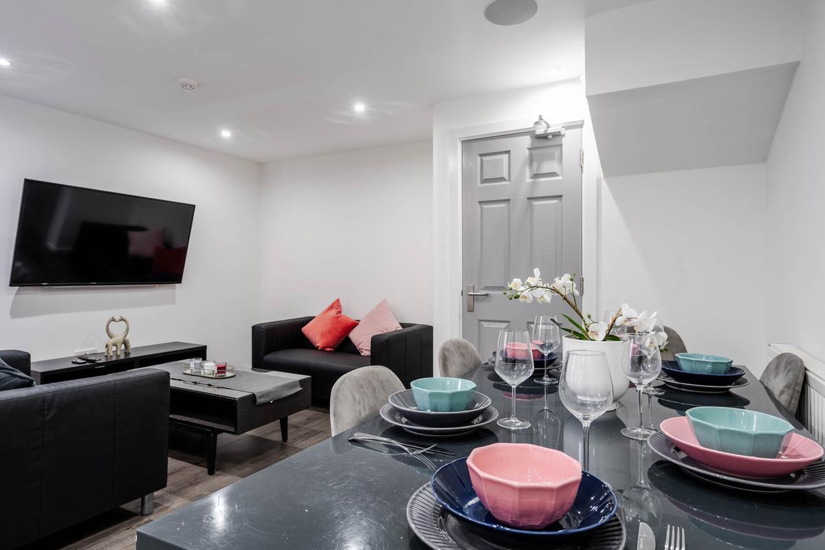 4 bedroom house for rent Whitman Street Liverpool, L15 0HU | UniHomes