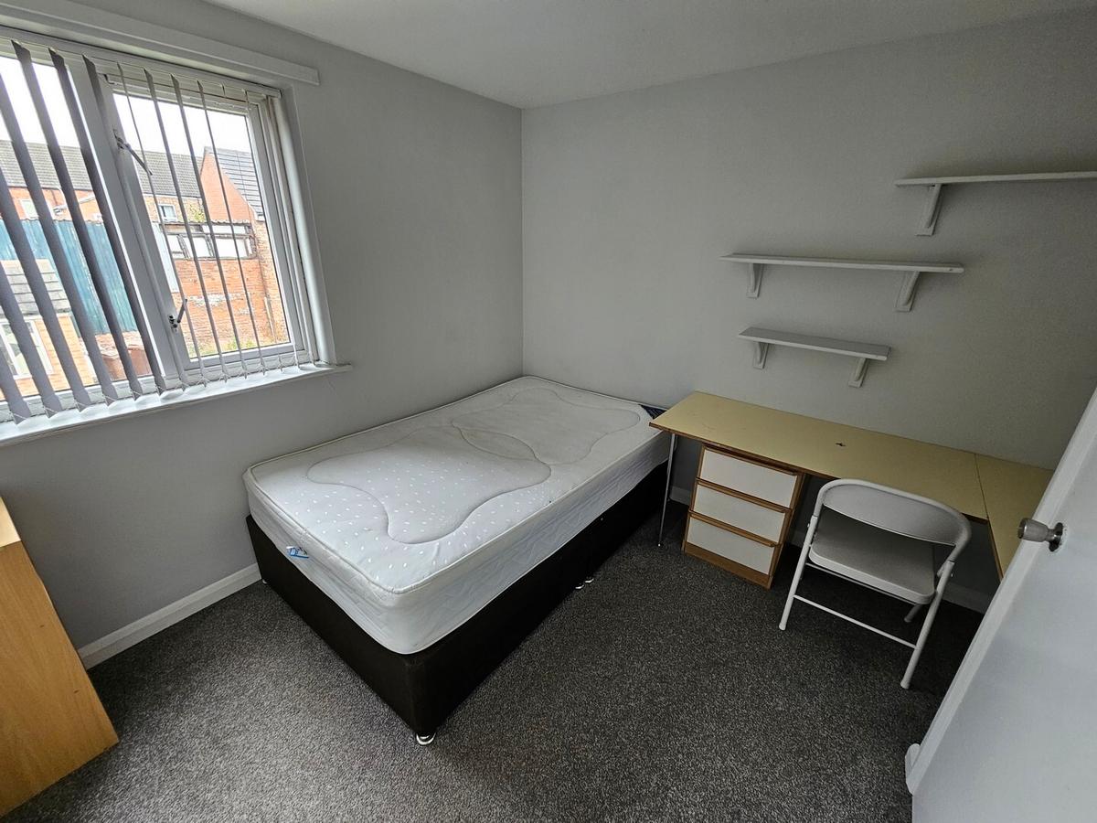 2 bedroom house for rent 50 - 56 De Grey Street Hull, HU5 2SA | UniHomes