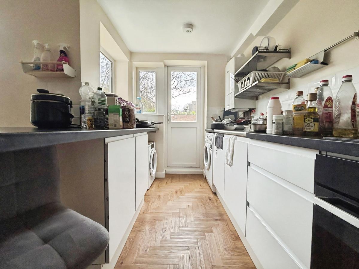 3 bedroom apartment for rent Brookvale Road Southampton, SO17 1QN ...