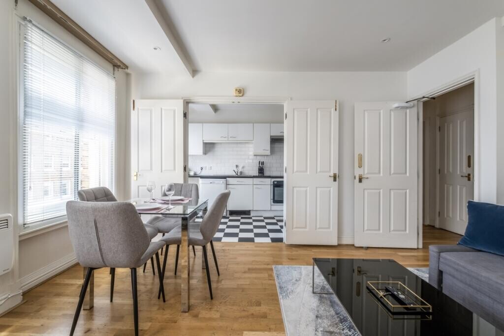 2 bedroom apartment for rent Nottingham Place, London, W1U 5LU | UniHomes