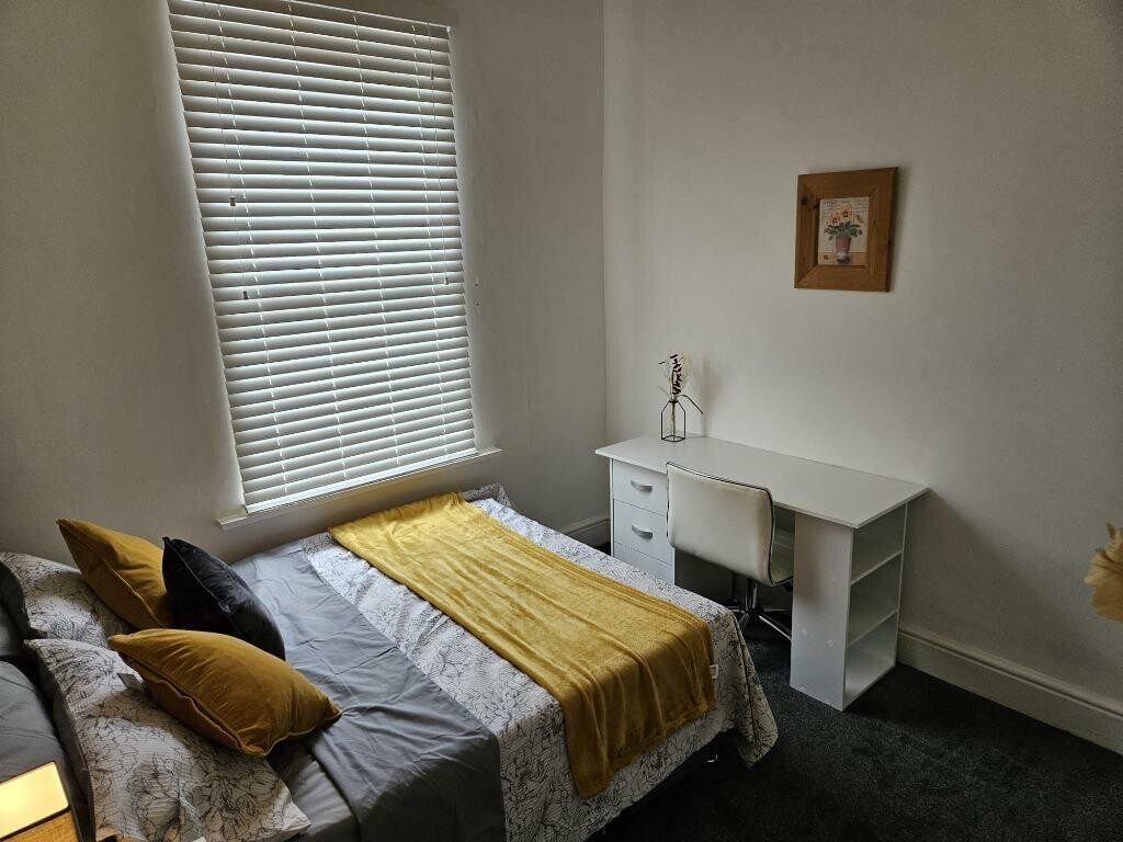 6 bedroom house for rent Whitehall Road, Bristol, BS5 9BS | UniHomes