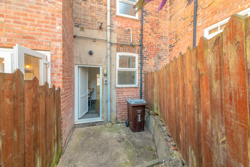 2 bedroom house for rent Robin Hood Street, Nottingham, NG3 1GF | UniHomes