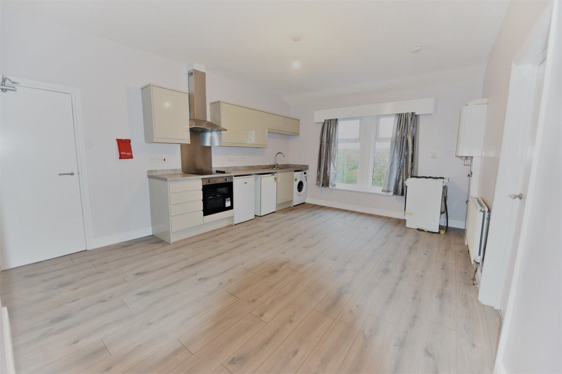 2 bedroom house for rent Springwood Road Flat 10, Leeds, LS8 2QA | UniHomes