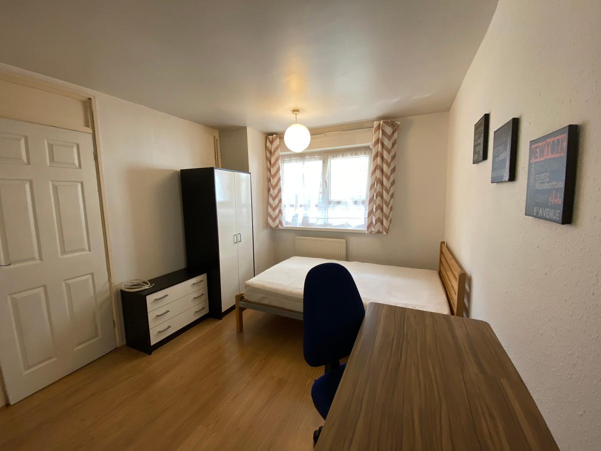 4 bedroom apartment for rent Greetham Street, Portsmouth, PO5 4LJ ...