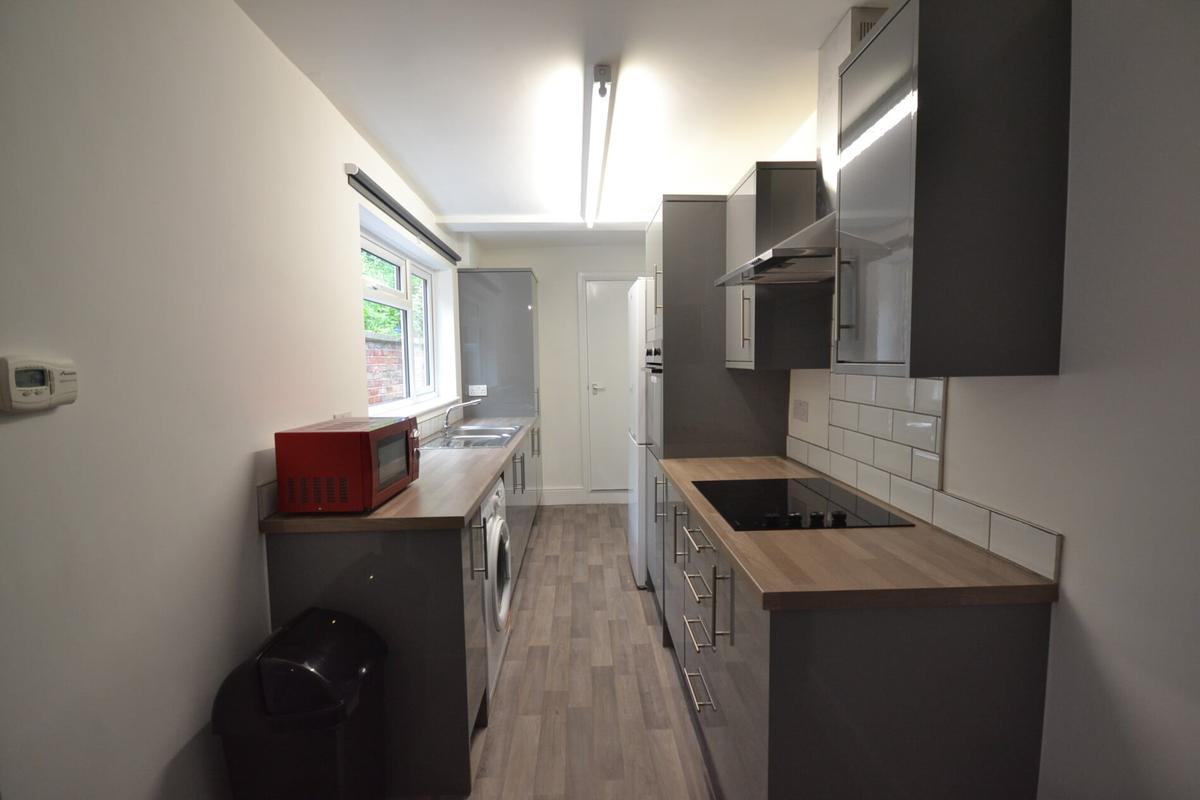 4 bedroom house for rent Windmill Lane, Nottingham, NG2 4QB | UniHomes