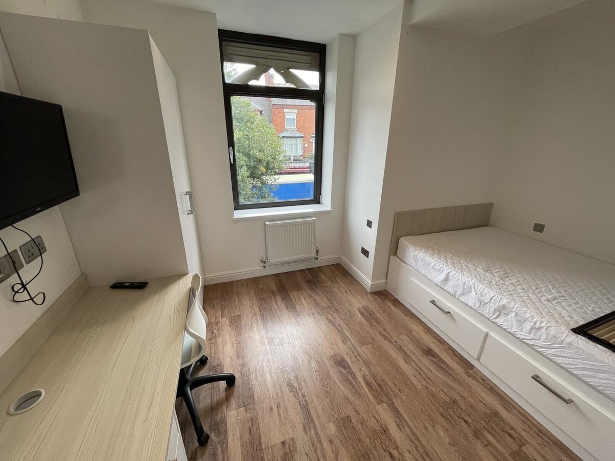 2 bedroom apartment for rent Westcotes Drive Leicester, Leicester, LE3 ...