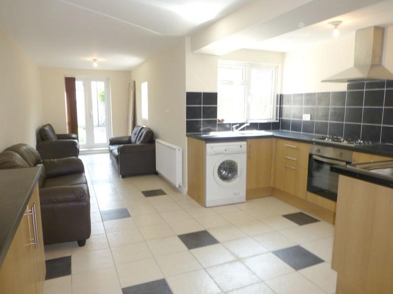 7 bedroom house for rent Treherbert Street Cardiff, CF24 4JN | UniHomes