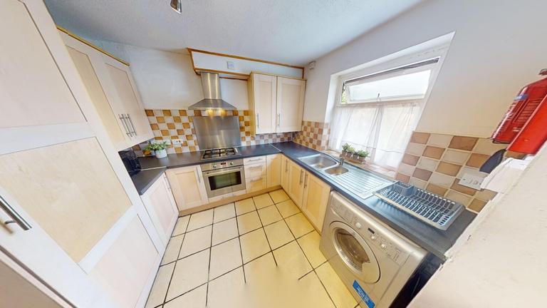 5 bedroom apartment for rent 16A Colville Street Nottingham, NG1 4HQ ...