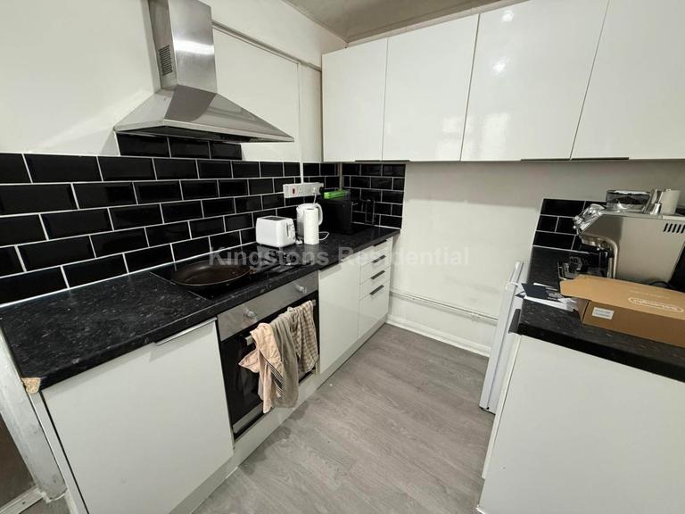 4 bedroom house for rent Allensbank Crescent Heath Cardiff, CF14 3PR ...
