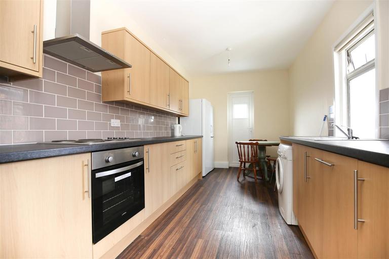 5 bedroom apartment for rent Claremont Road, Newcastle, NE2 4AN | UniHomes