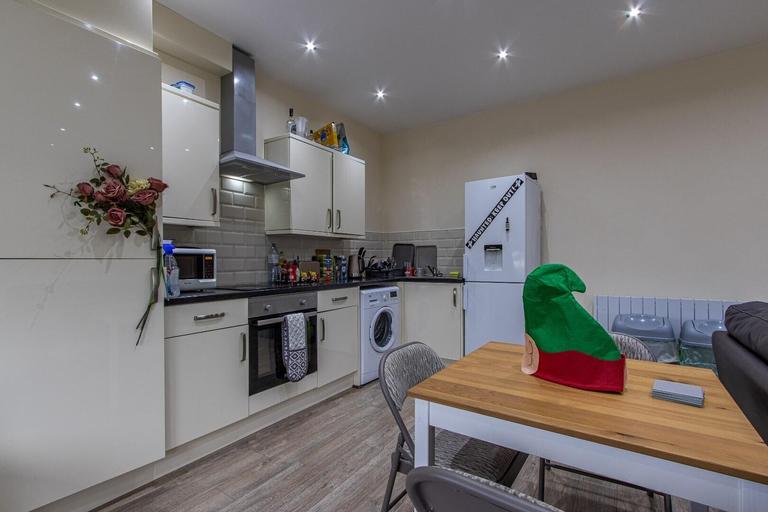 2 bedroom house for rent North Road, Cardiff, CF14 3BL | UniHomes