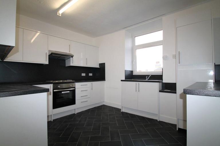 3 bedroom house for rent Floor Lorimer Street Dundee, DD3 6SE | UniHomes