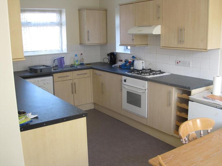 3 bedroom house for rent Montreal Avenue Bristol, BS7 0NA | UniHomes