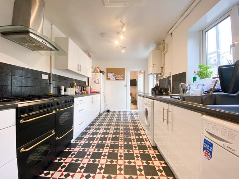 5 bedroom house for rent Strathnairn Street Cardiff, CF24 3JN | UniHomes