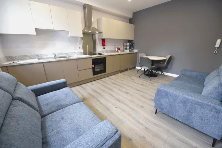 3 bedroom house for rent Cardigan Road, Leeds, LS6 3AE | UniHomes