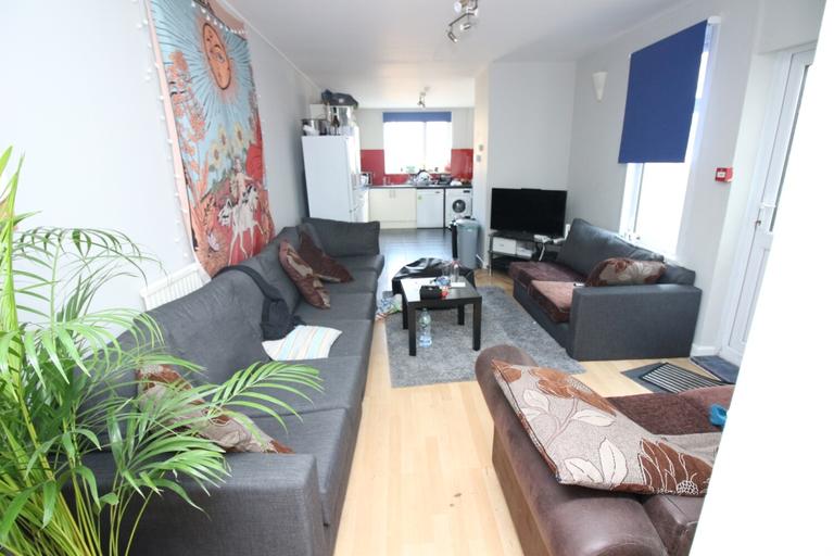 6 bedroom house for rent Colum Road, Cardiff, CF10 3EL | UniHomes